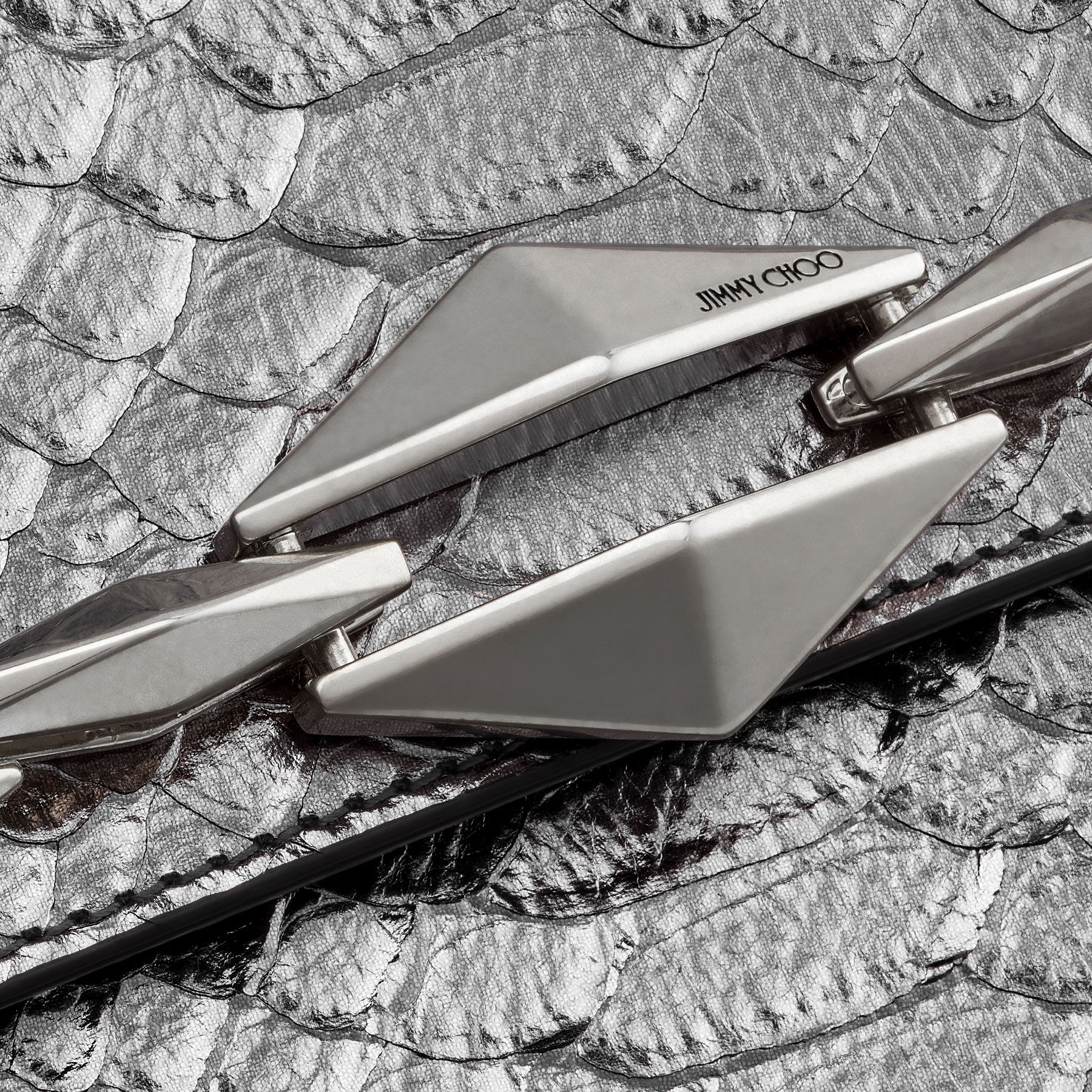 Diamond Tilda Flat | Bolso de hombro en piel metalizada con estampado ...