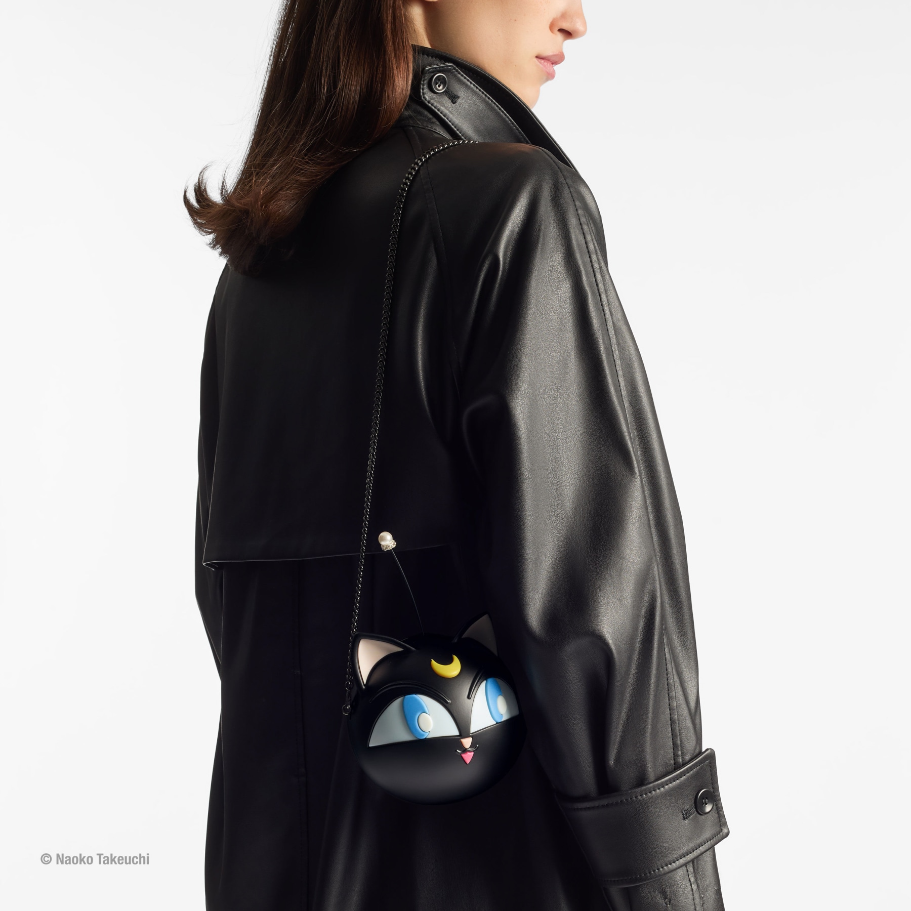Luna-P Ball Minaudiere | Black Plexi Clutch Bag | JIMMY CHOO
