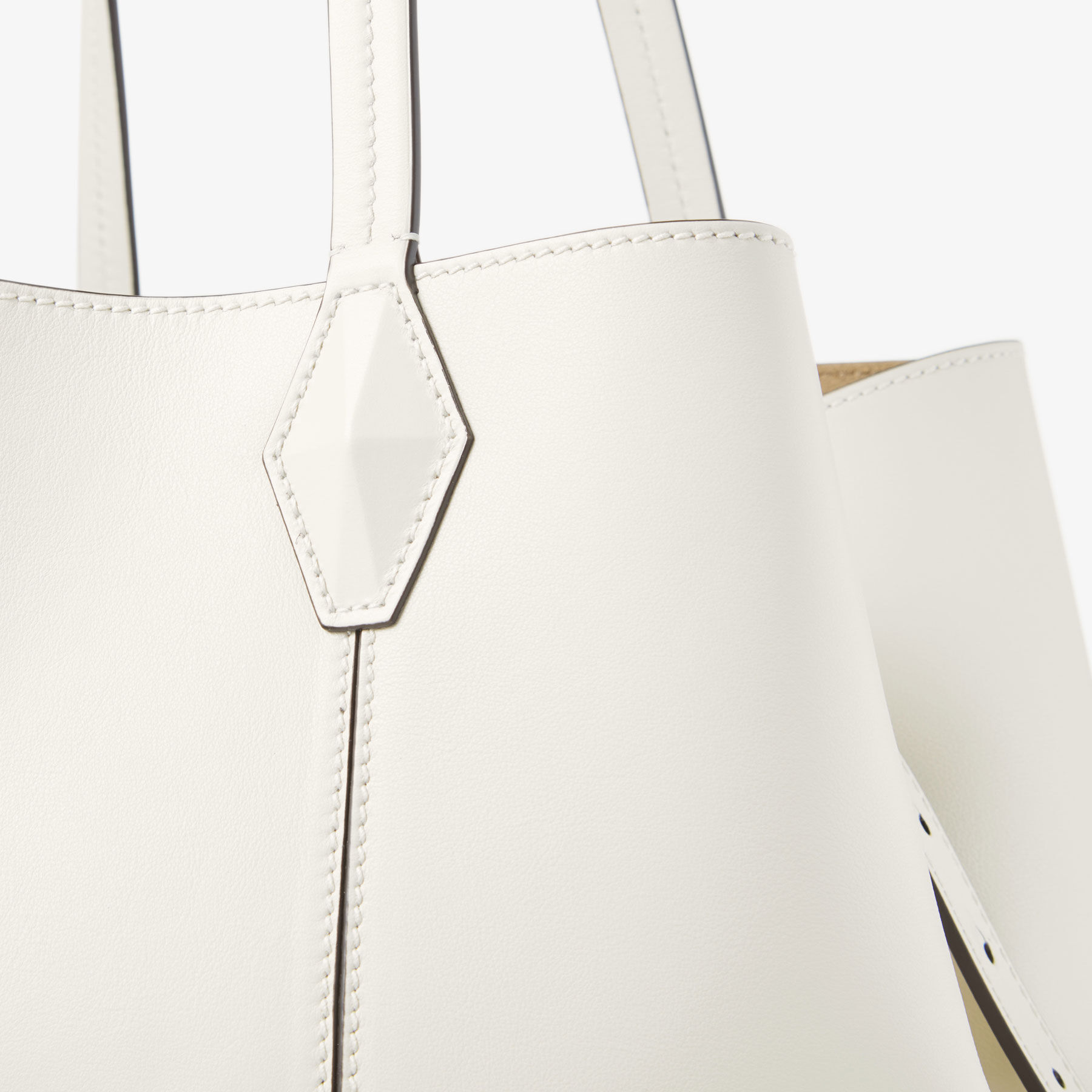 Diamond Tote/M | Latte Leather Tote Bag | JIMMY CHOO