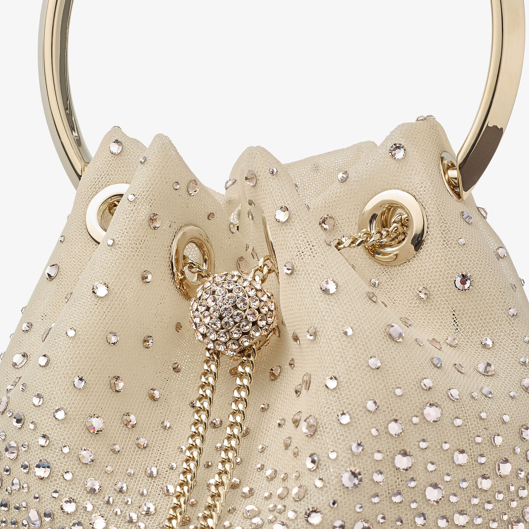 Bon Bon | Bolso tipo saco en malla de color dorado suave claro con ...