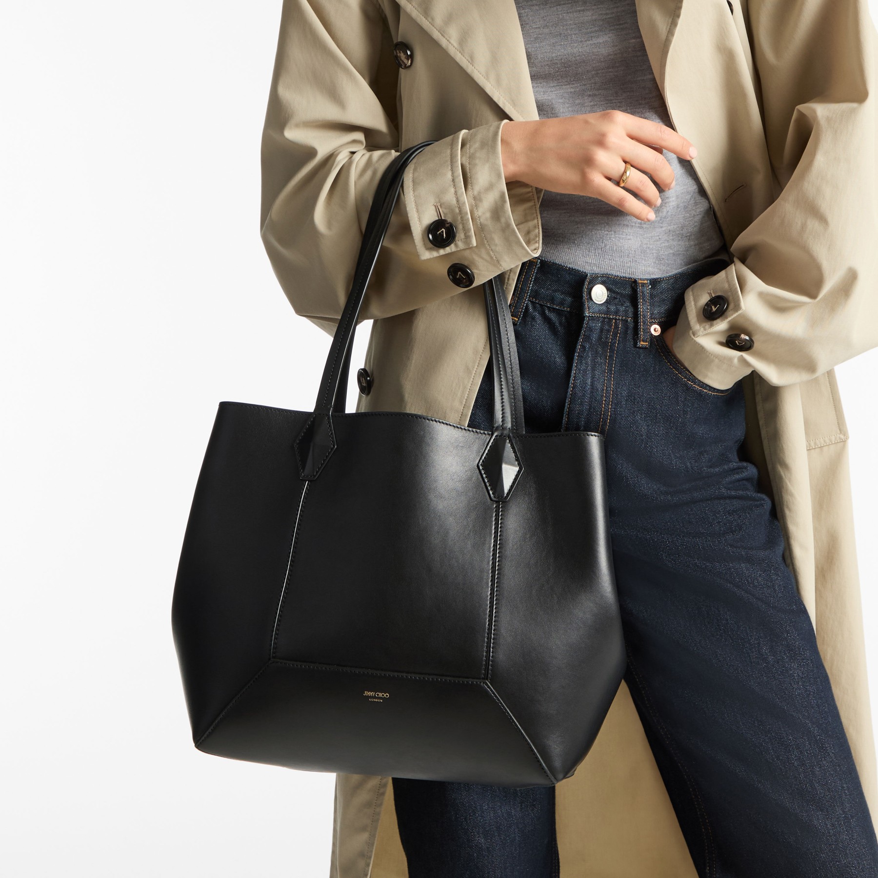 Diamond Tote M | Black Calf Leather Tote Bag | JIMMY CHOO