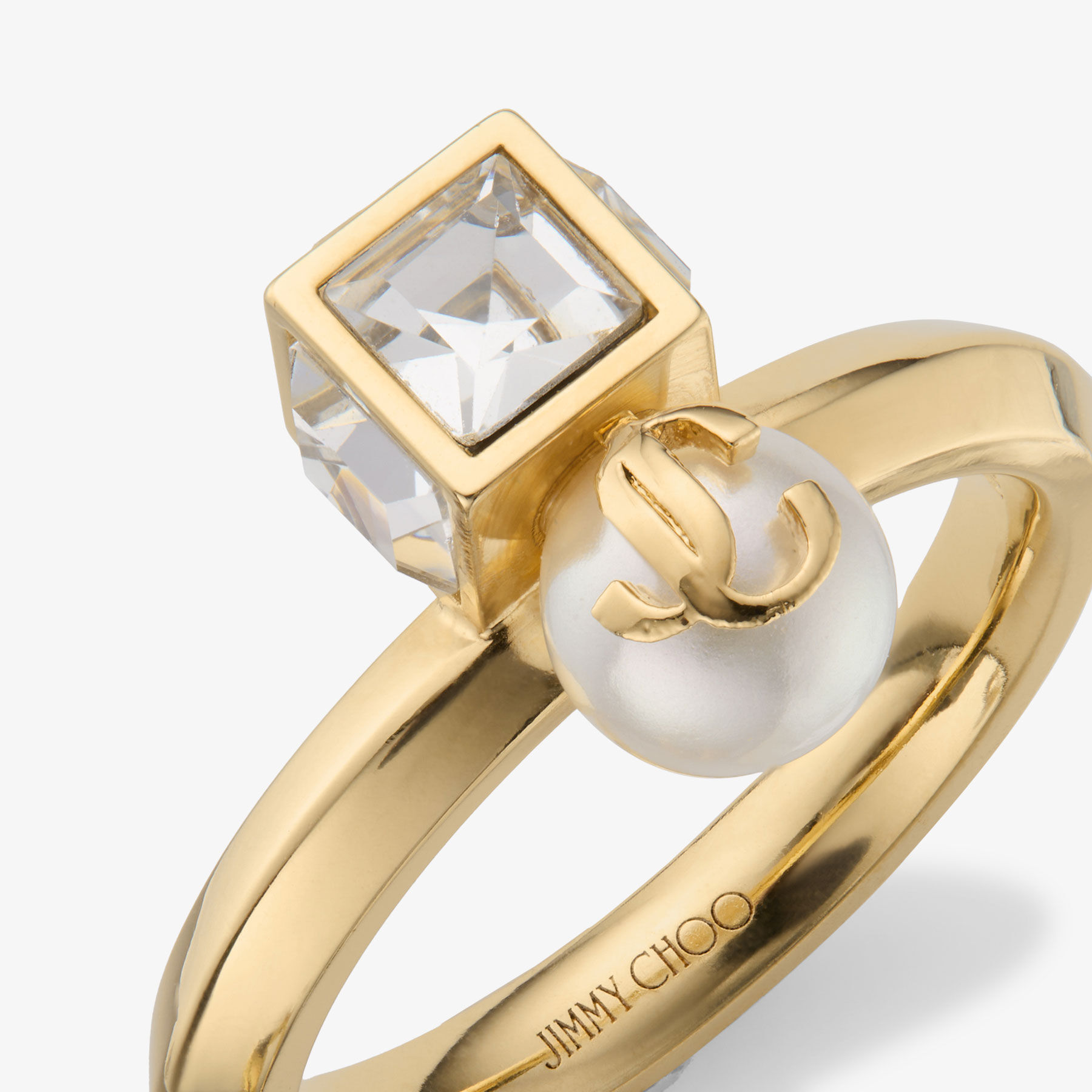 JC Pearl Cube Ring | Bague en métal doré avec perle et cube à cristaux ...