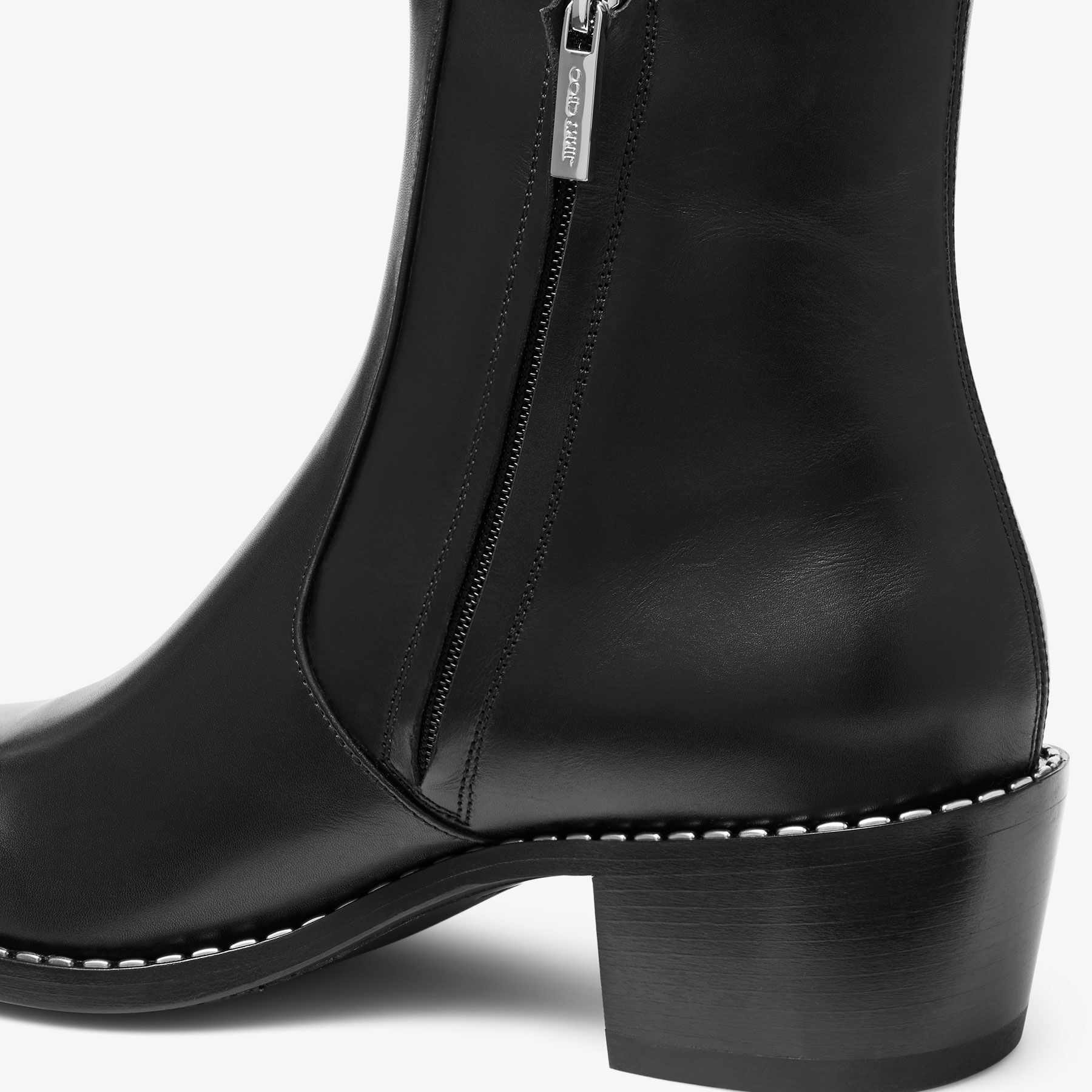 Wilder Boot | Bottillons noirs en cuir de veau avec détail métallique ...